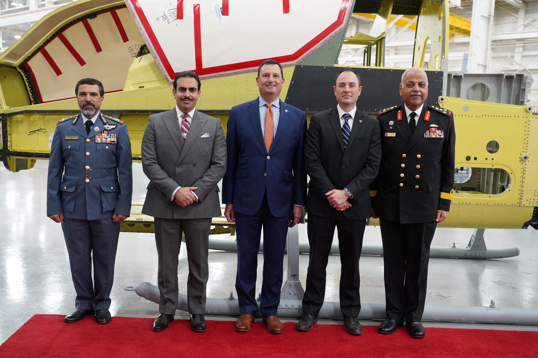 Bahrain Delegation Commemorates Production of Its First AH-1Z ...