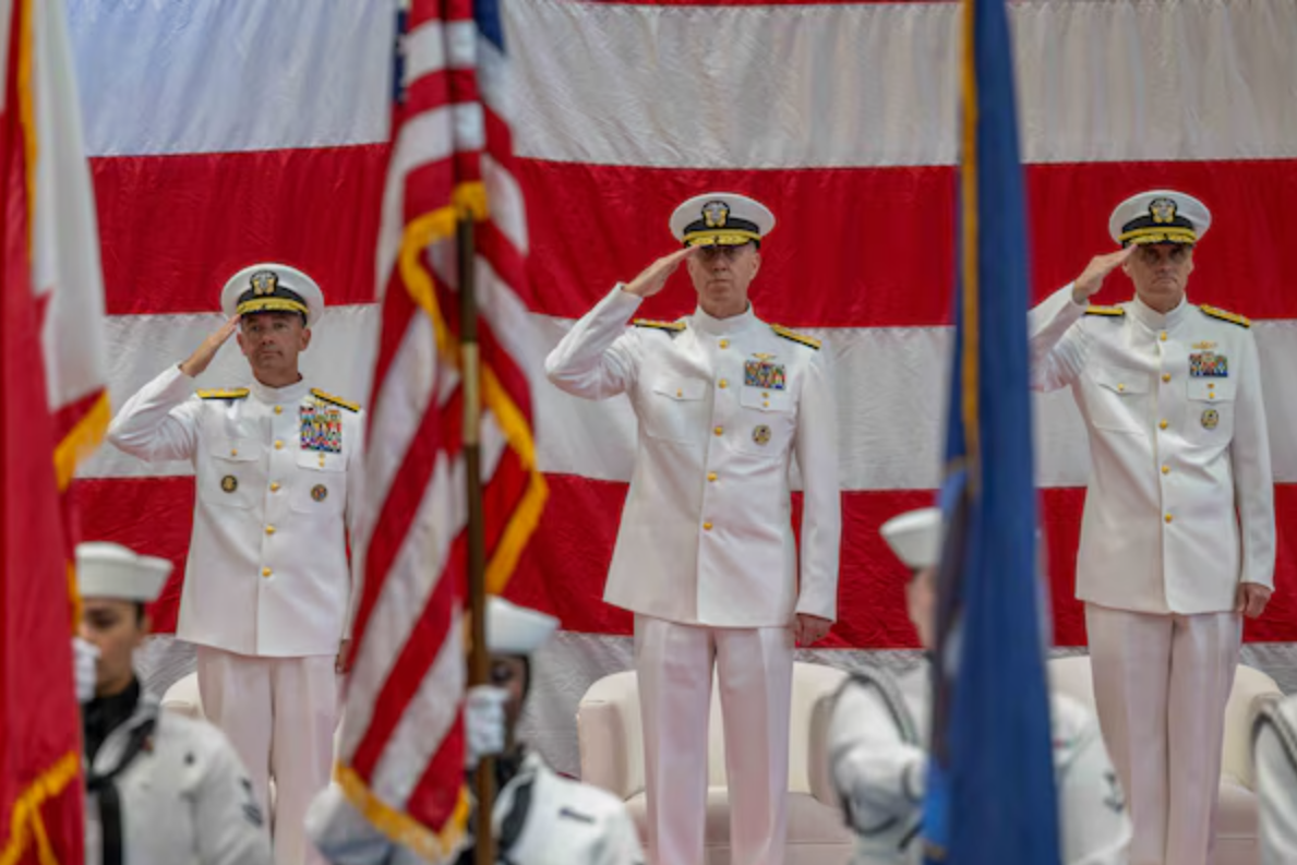 Vice Adm. Renshaw Assumes Command of U.S. 5th Fleet - Seapower